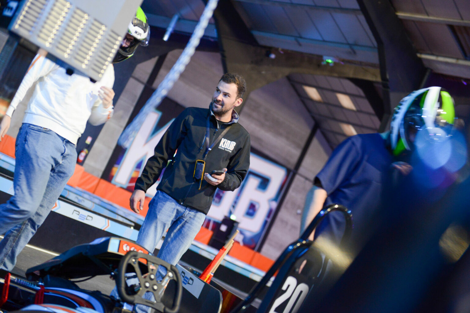 Karting Électrique pour adultes et enfants - KHUB Arras Karting