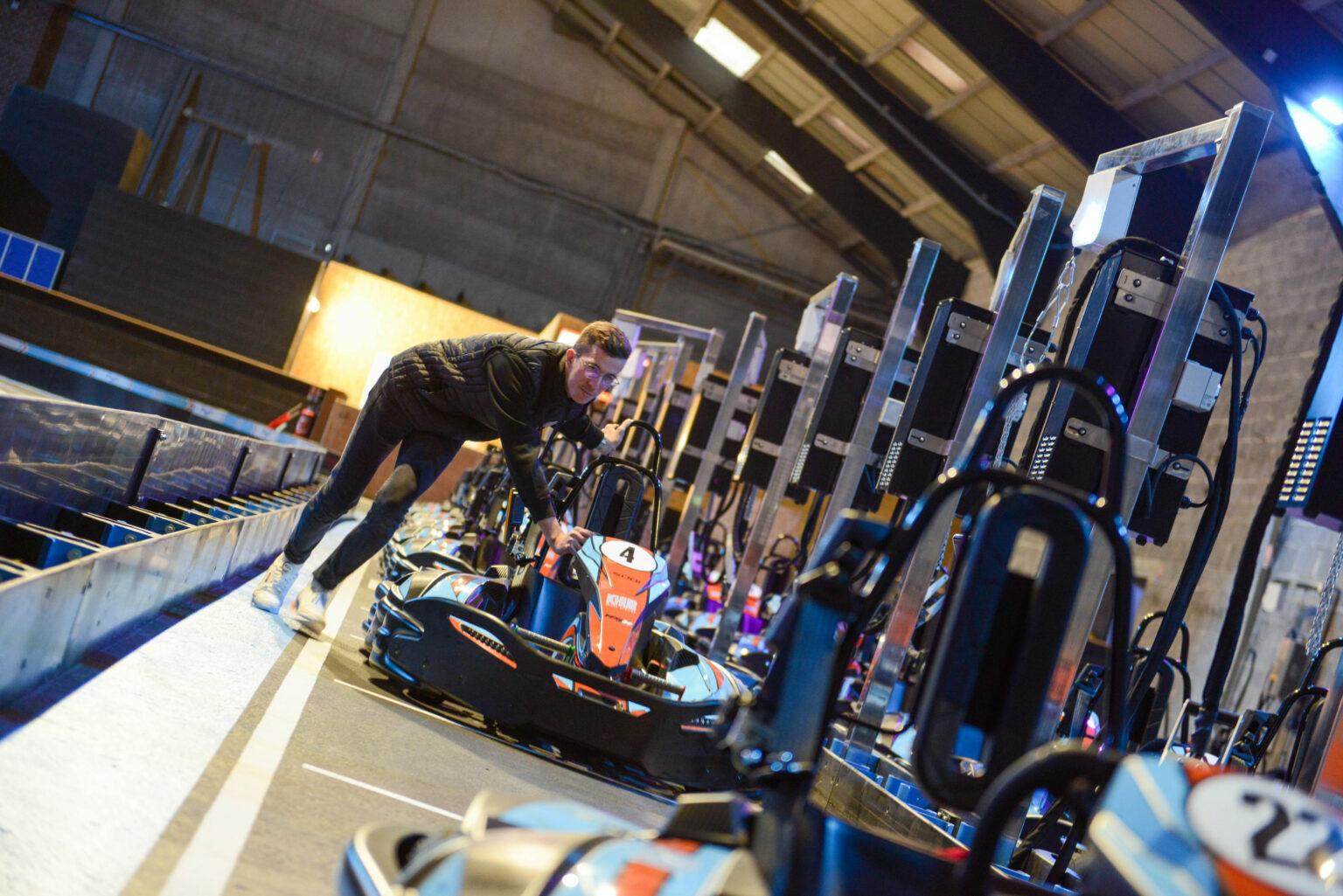 Karting Électrique pour adultes et enfants - KHUB Arras Karting