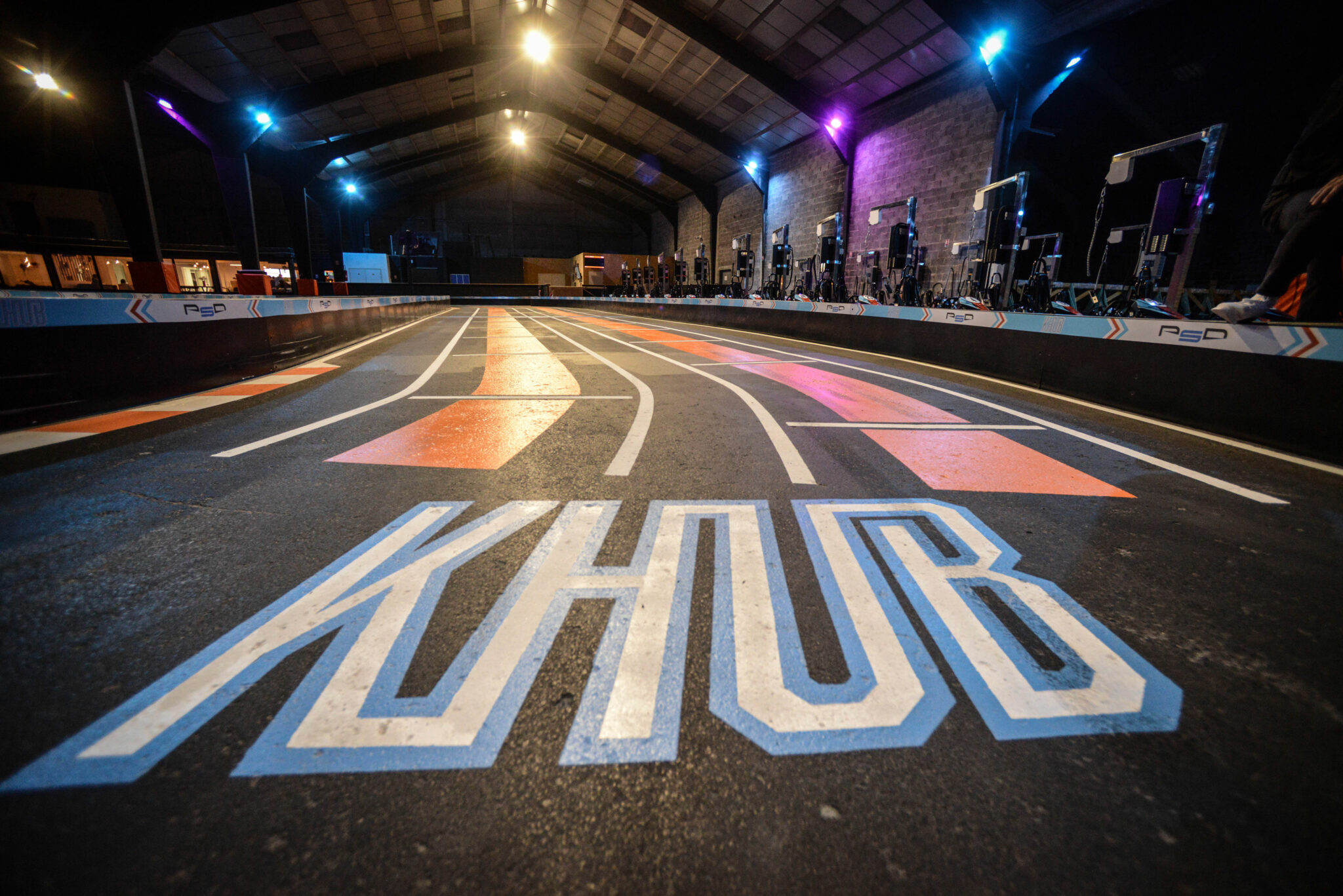 Karting Électrique Indoor, Adultes et Enfants - KHUB Arras Karting